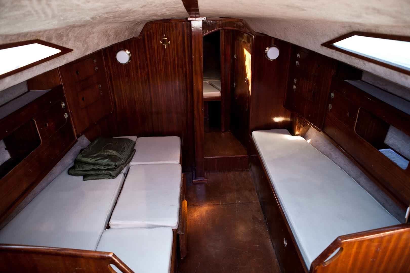 Sailing yacht Balaton 31 Tyrannos for rent - Hungary | Boataround