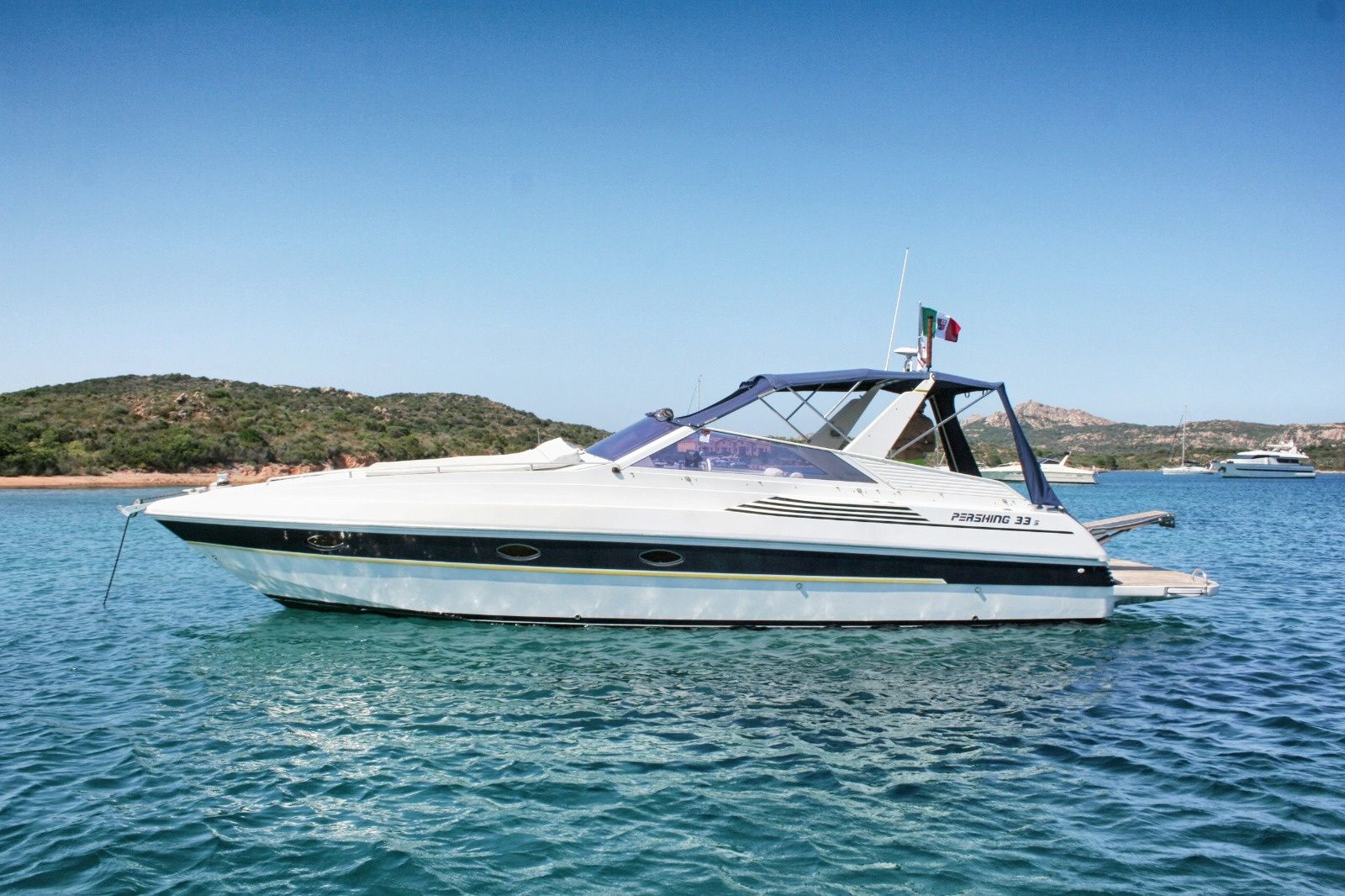 Motor yacht Pershing 33 Soraja for rent - Italy | Boataround