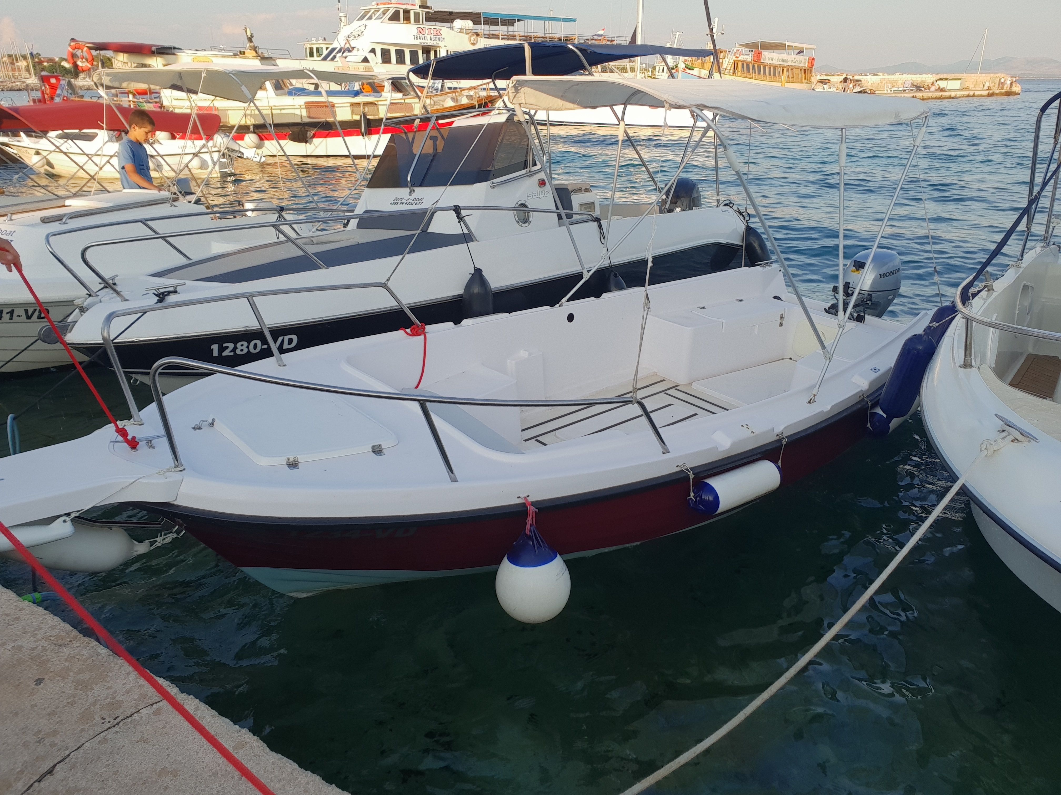 Motorbåt Adria 500 Adria att hyra - Kroatien | Boataround