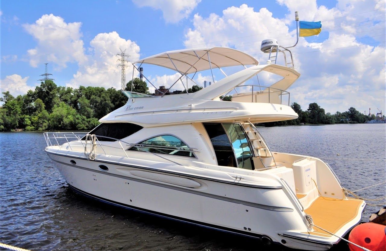 Motor yacht Maxum 2400 Blue Ocean for rent - Ukraine | Boataround