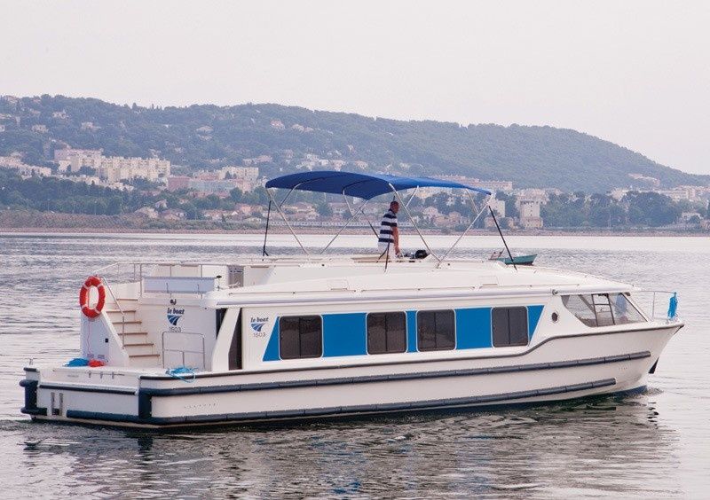 Houseboat Le Boat Vision 3 CPF Hindeloopen for rent - Netherlands ...