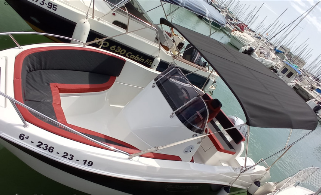 Motorboat Barracuda 545 Okis for rent - Spain | Boataround