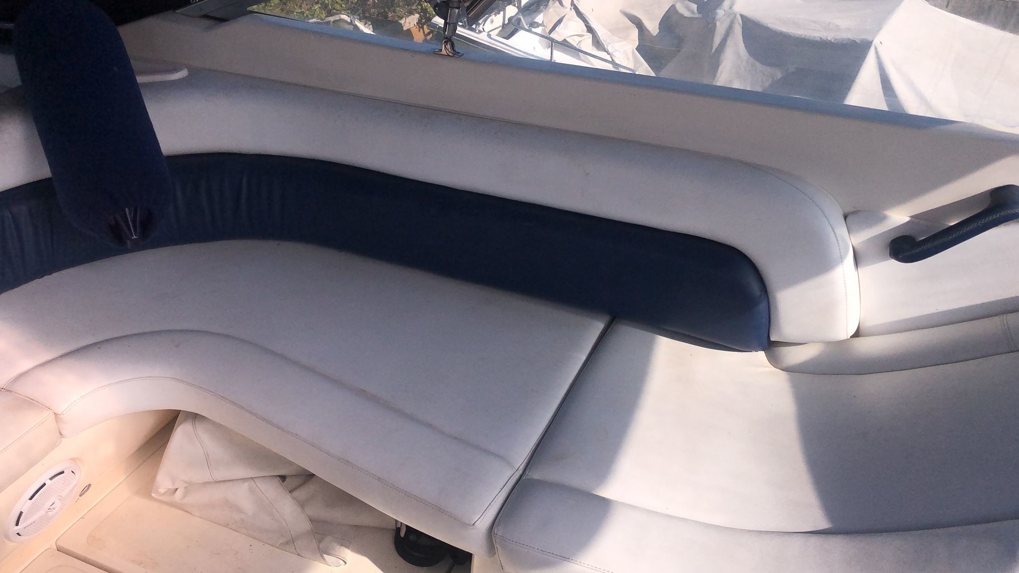 Motor yacht Cranchi 31 Aquamarina for rent - Italy | Boataround