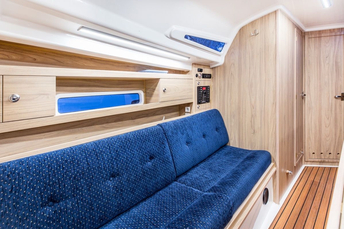 Sailing yacht Antila 33.3 Santorini for rent - Poland | Boataround