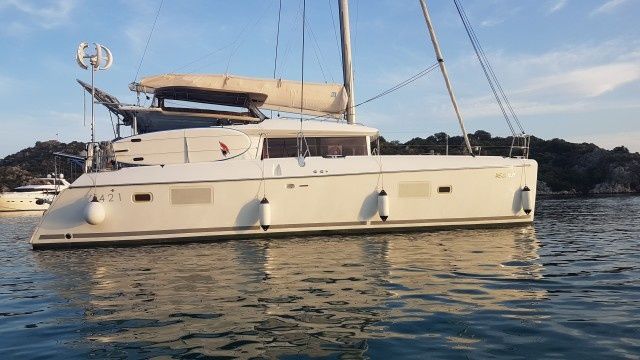 Catamaran Lagoon 421 We Dun It for rent - Italy | Boataround