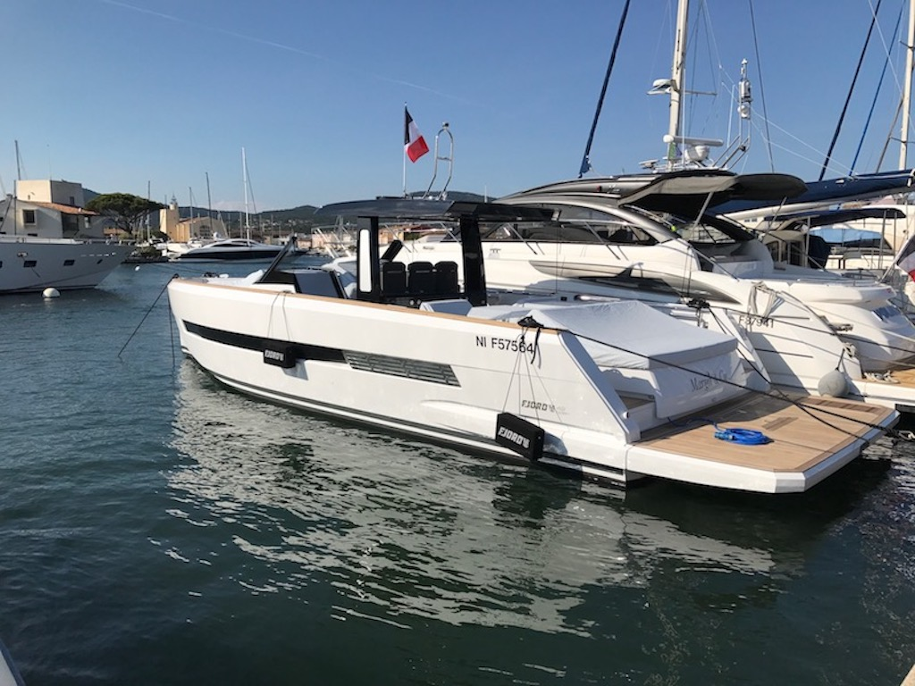 Yacht a motore Fjord 42 Margot Cie a noleggio - Francia | Boataround