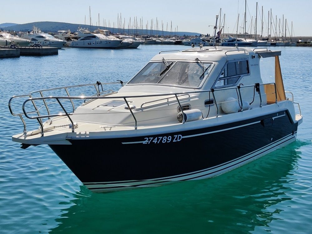 Motorová jachta Vektor 950 Dionis na prenájom - Chorvátsko | Boataround