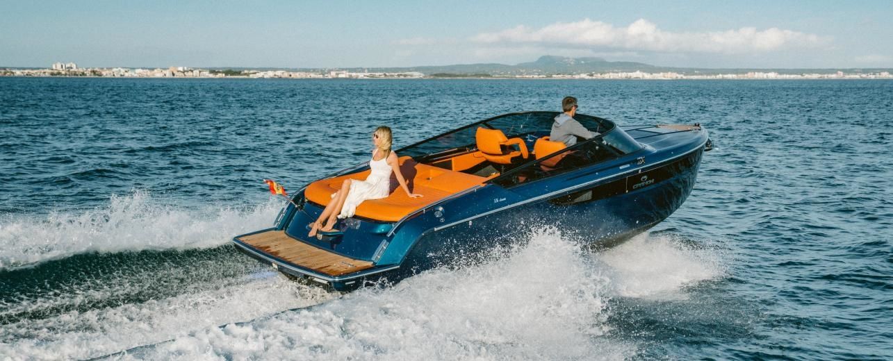 Motorboat Cranchi 26 Bellini for rent - Russia | Boataround