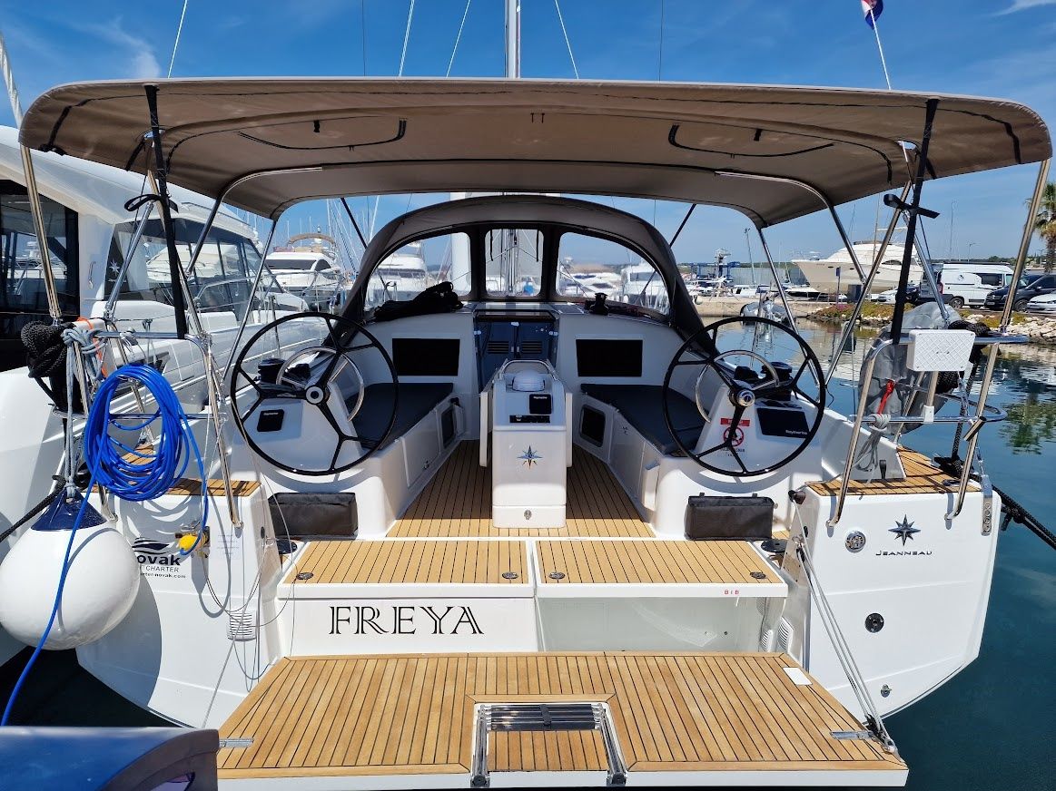 Sailing yacht Jeanneau Sun Odyssey 410 Freya for rent - Croatia ...