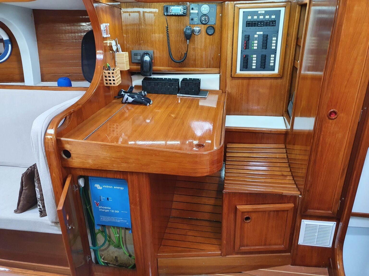 Sailing yacht Jeanneau Sun Legend 41 Velade for rent - Spain | Boataround