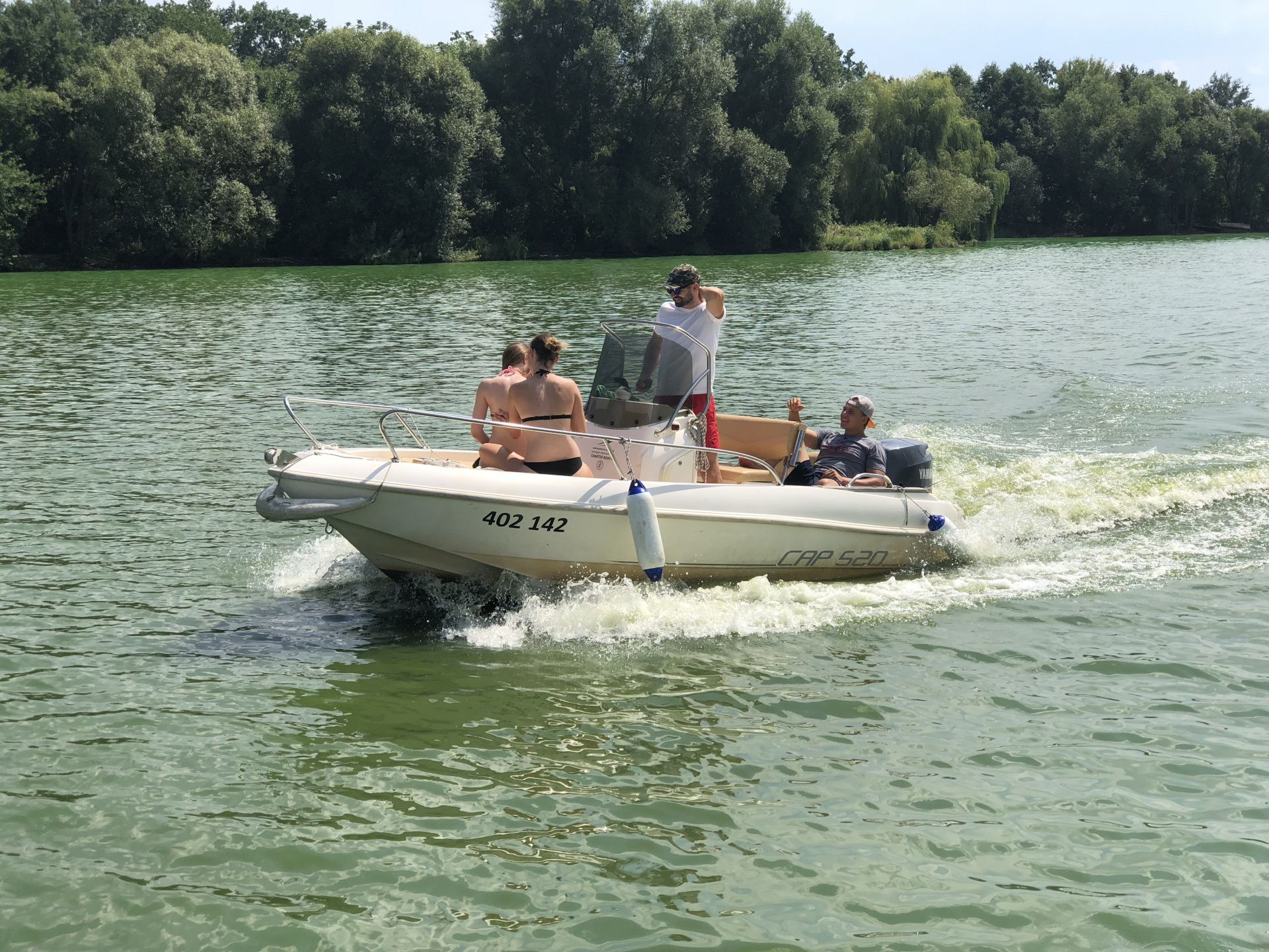 Motorbåt Capelli 520 Pro att hyra - Tjeckien | Boataround