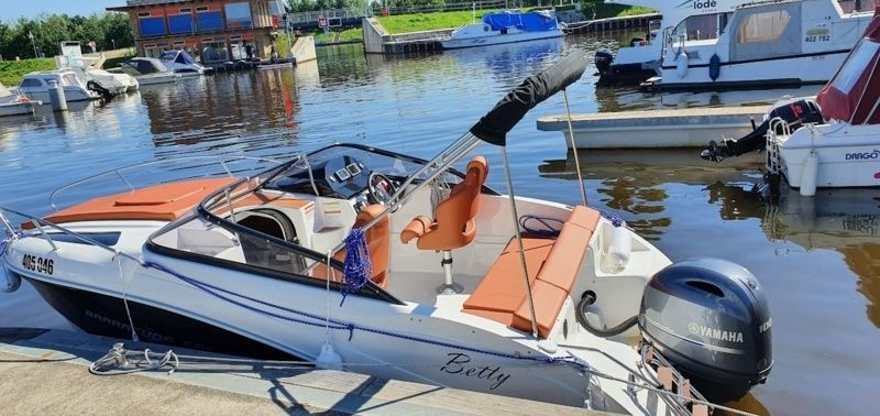 Motorboat Barracuda 585 Betty for rent - Czech Republic | Boataround