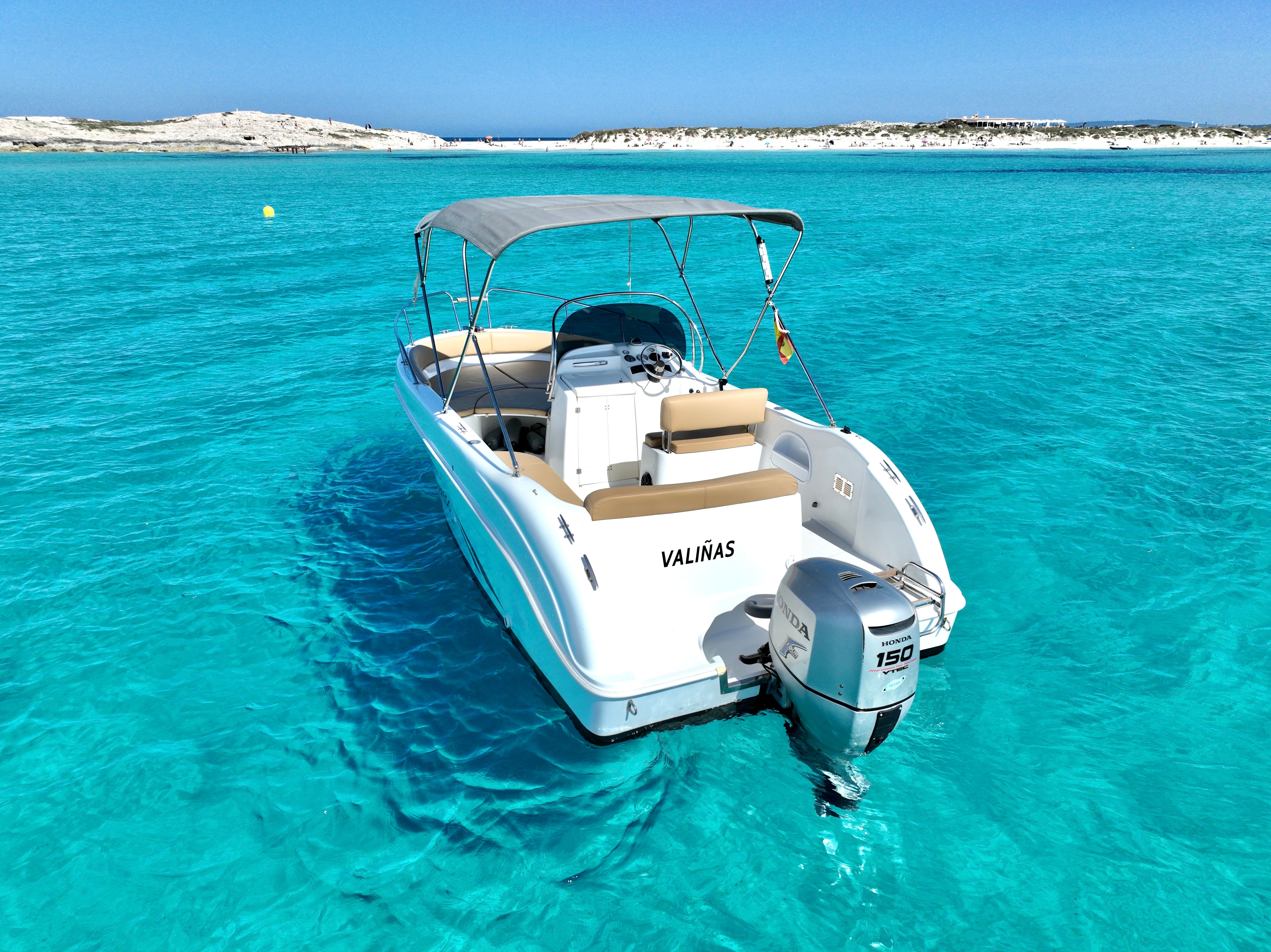 Motorboat Saver 650 Valinas for rent - Spain | Boataround
