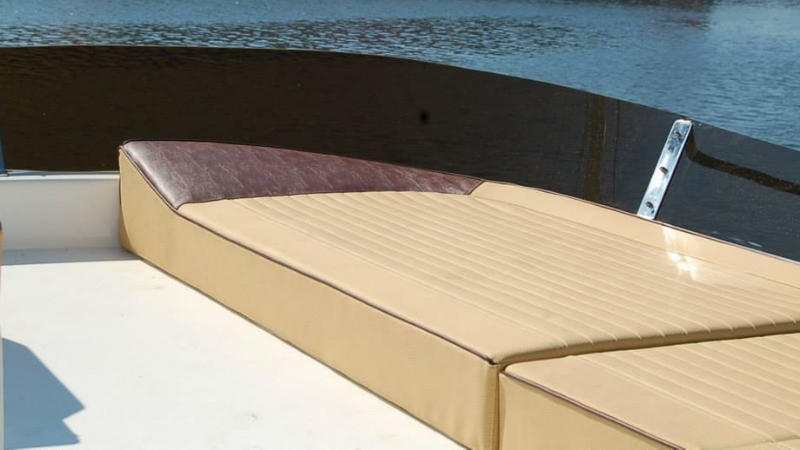 Motor yacht Artus Green 33 Garuda for rent - Italy | Boataround