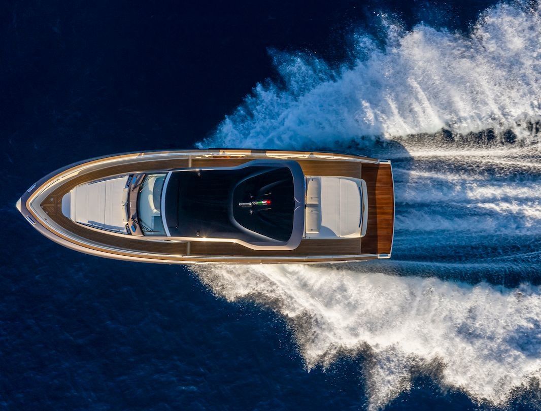 Motor yacht Invictus 46 Invictus Douro for rent - Portugal | Boataround