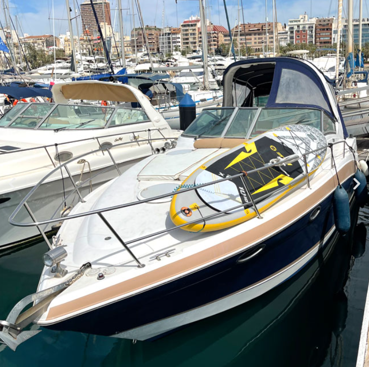 Motor yacht Four Winns 318 Le Bato for rent - Spain | Boataround