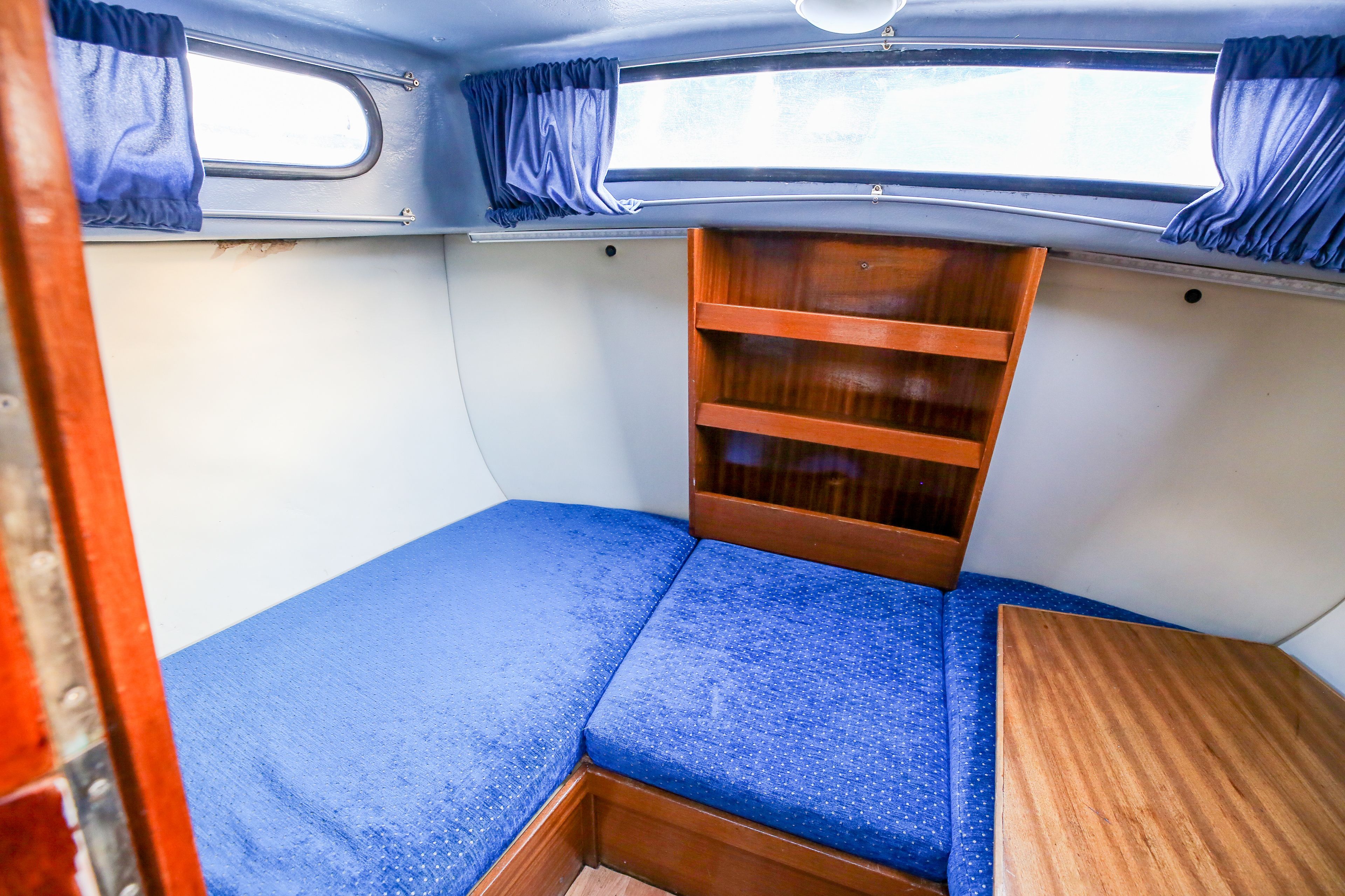 Motorboat Albin 25 Cici for rent - Czech Republic | Boataround