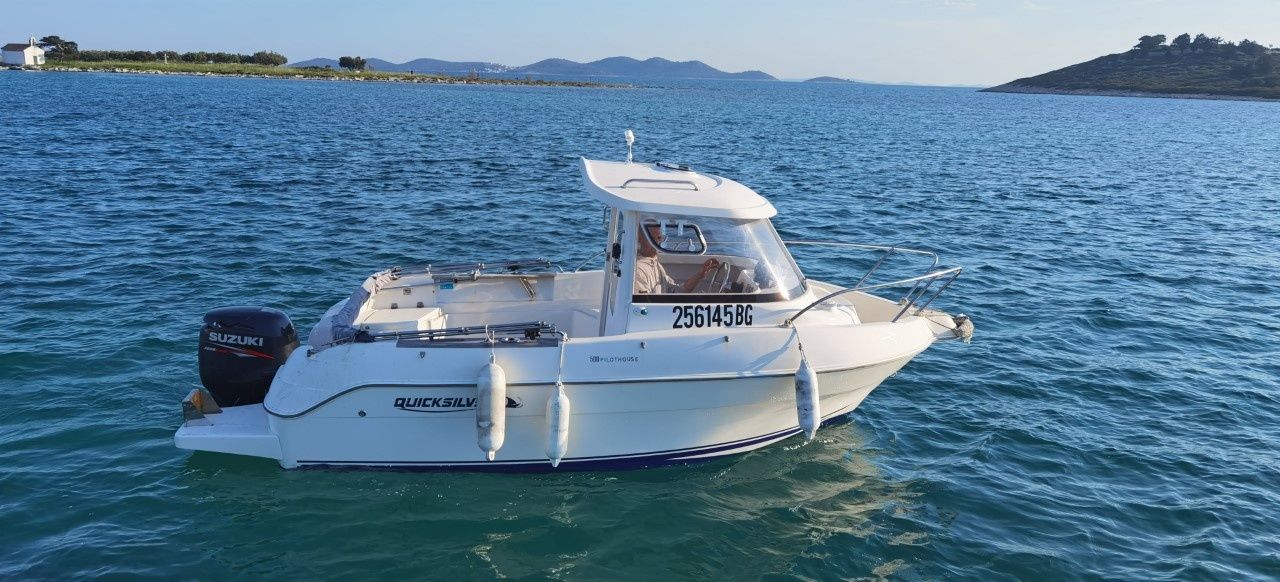 Motorboat Quicksilver 500 Pilothouse Angel for rent - Croatia | Boataround