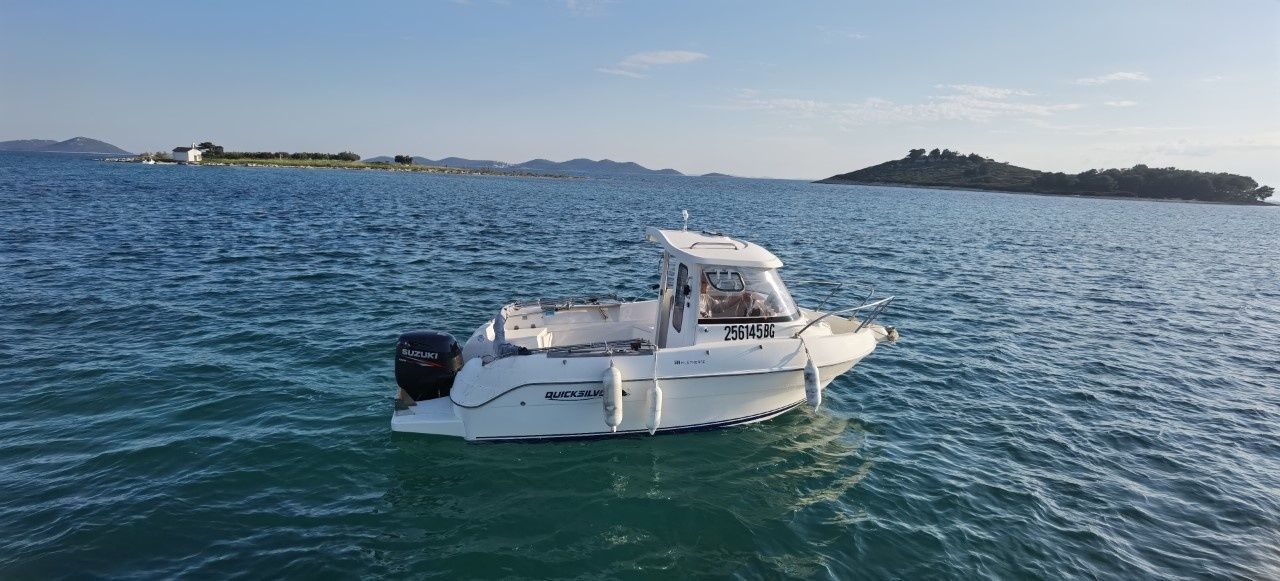 Motorboat Quicksilver 500 Pilothouse Angel for rent - Croatia | Boataround