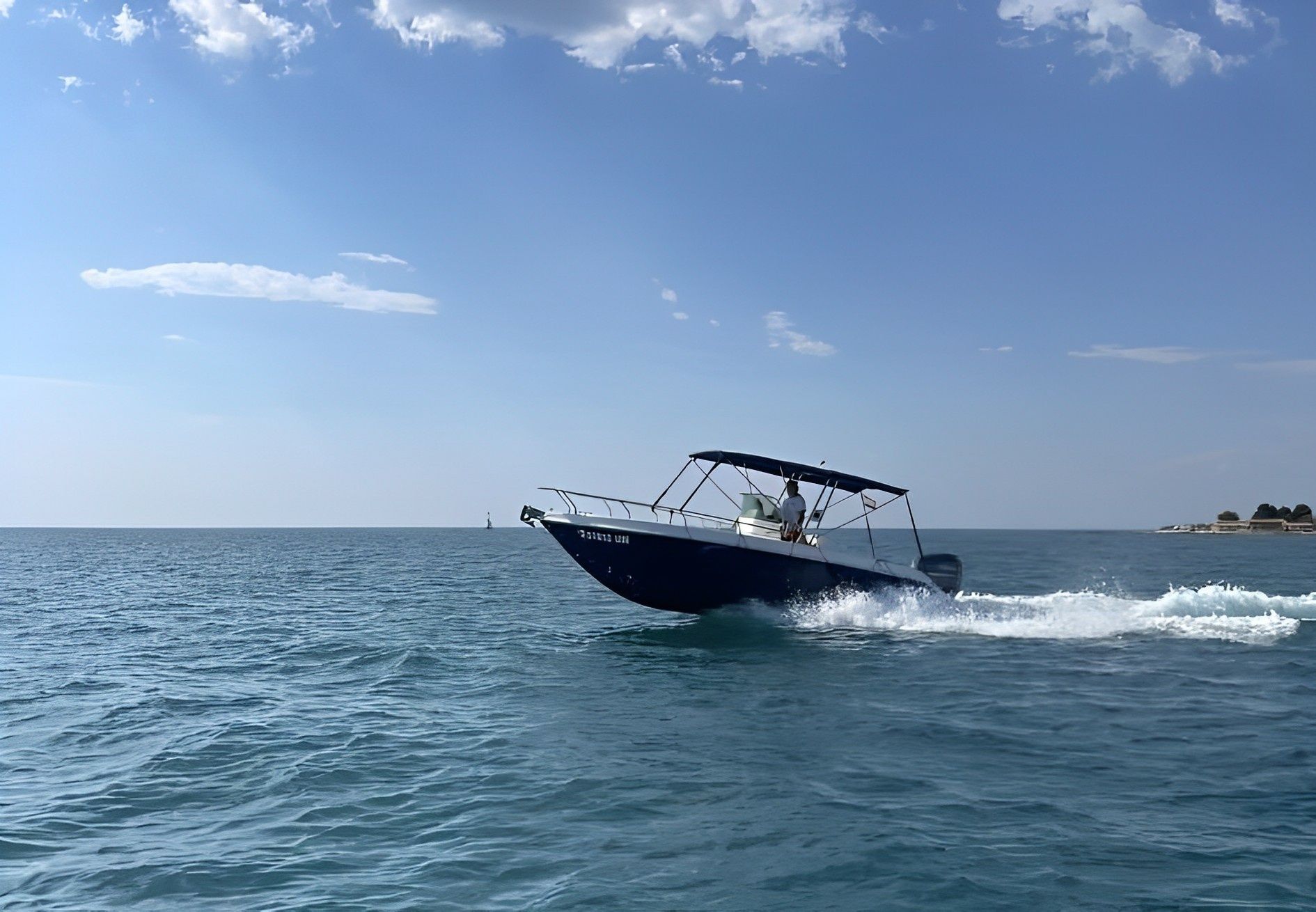 Motorboat Tecnofiber Almar 22 04 for rent - Croatia | Boataround