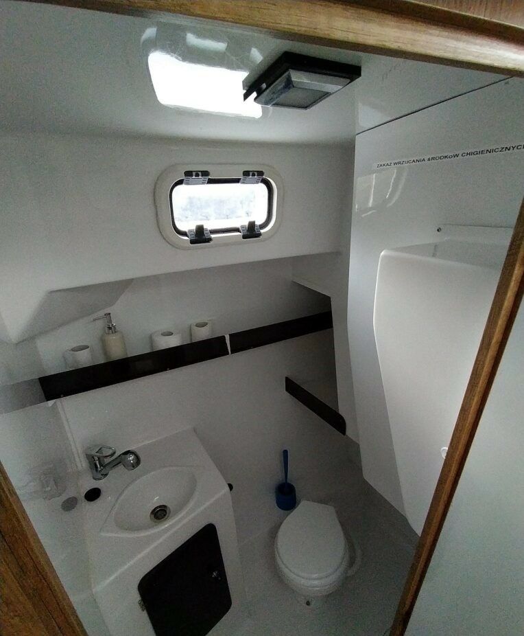 Motor yacht Calipso 750 Vagabond 3 for rent - Poland | Boataround