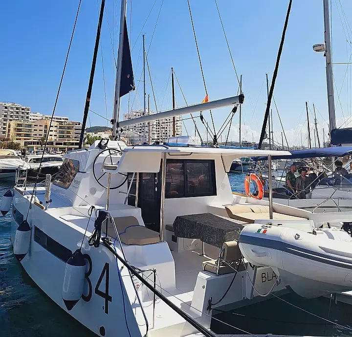 Catamaran Aventura 34 Blanca for rent - Spain | Boataround