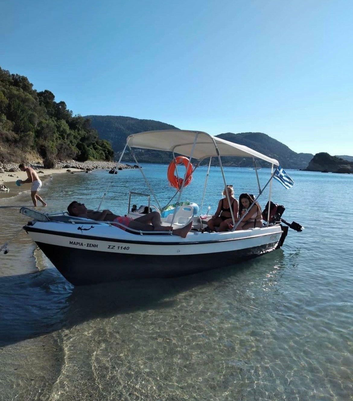 Motorboat Alfa Hellas 500 Maria Xeni for rent - Greece | Boataround