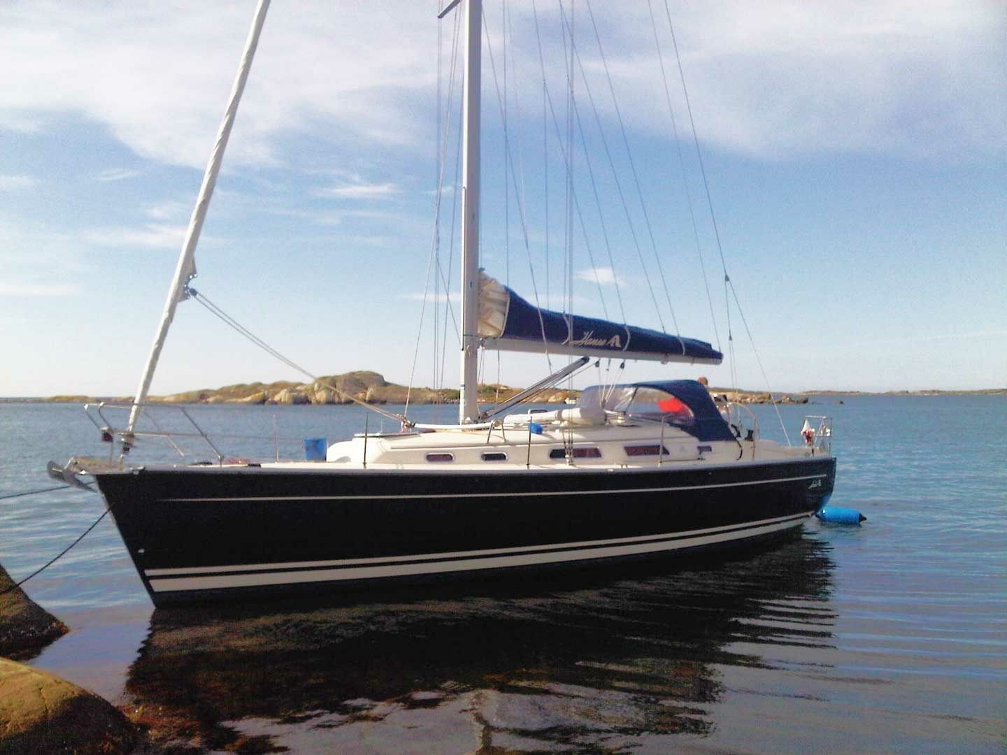 Sailing yacht Hanse 371 Blue Marlin for rent - Sweden | Boataround