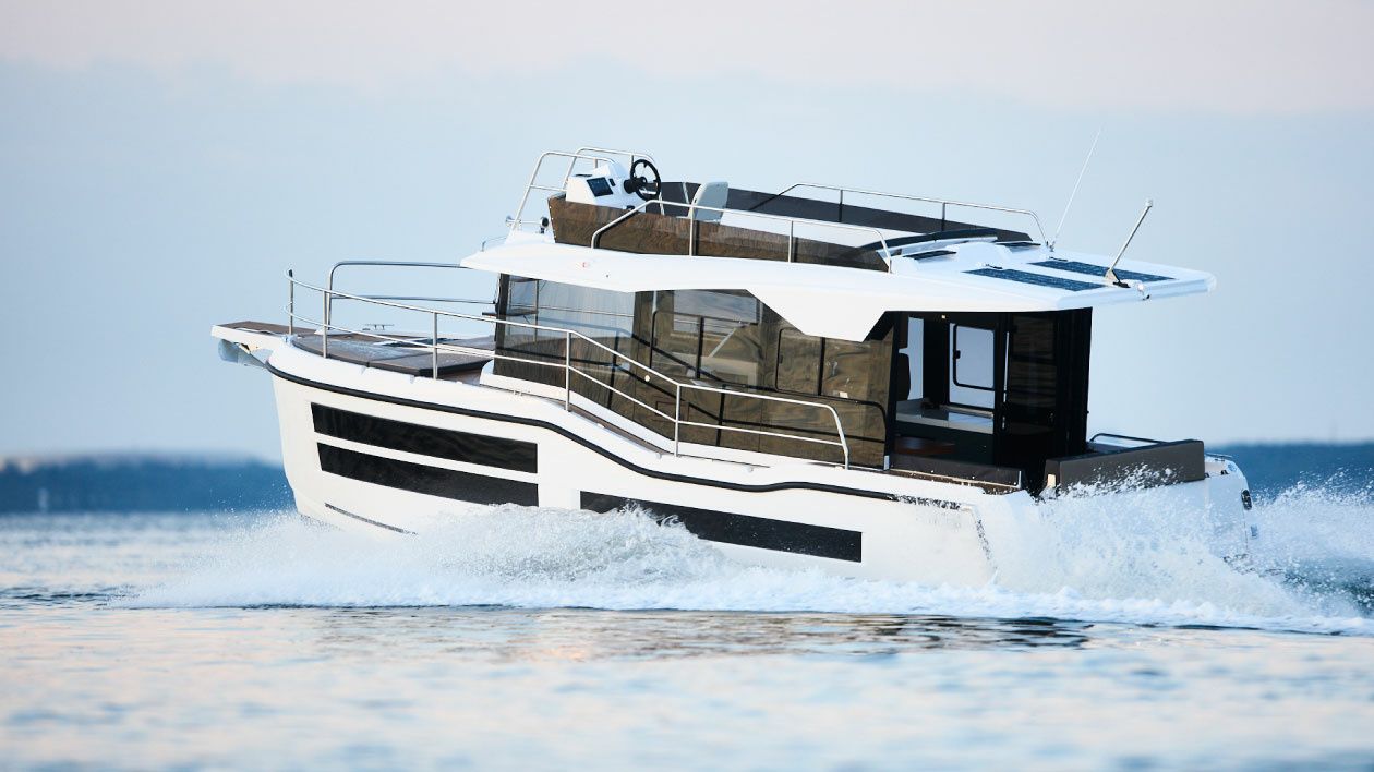 Houseboat Northman 1050 Trawler Elegant Freedom for rent - Poland ...