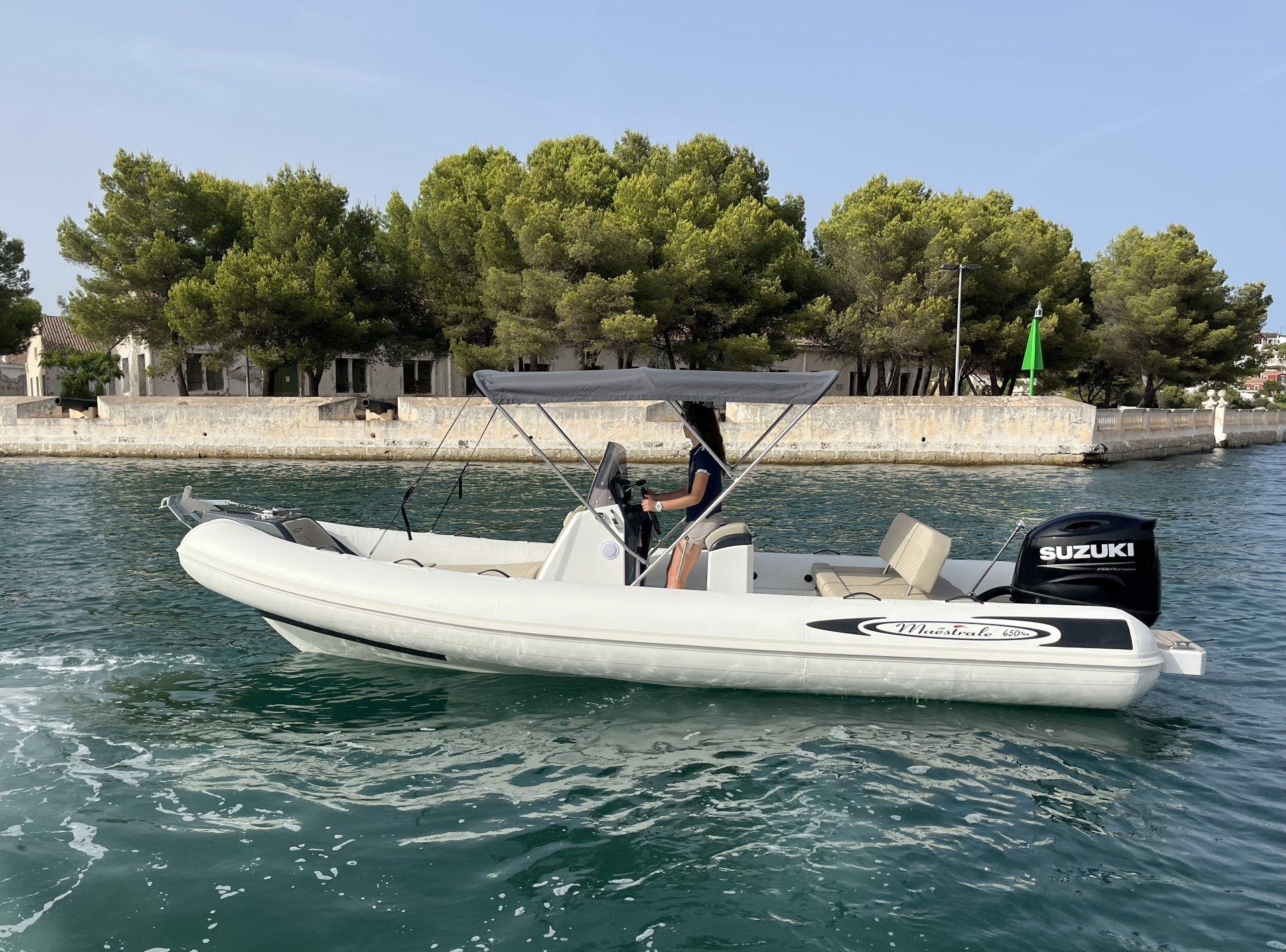 Motorboat Maestrale 650 Fun Pinocchio for rent - Spain | Boataround