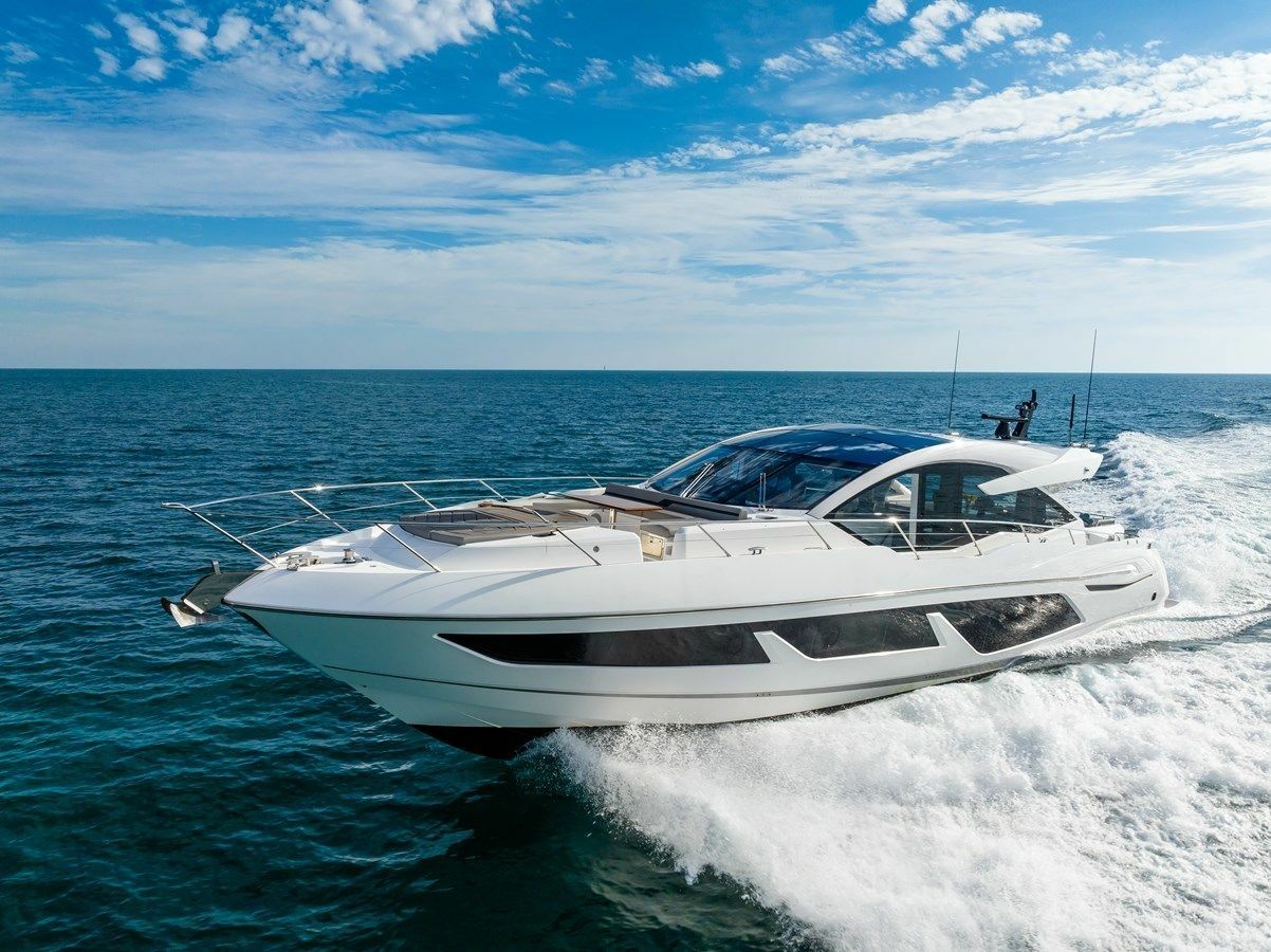 Motor yacht Sunseeker 78 Below Deck for rent - USA | Boataround